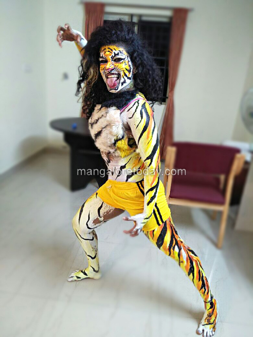 Tiger Masque - Collaboration between the God and artist
