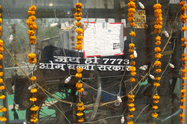 Bullet Raja:A temple where devotees worsship a motorcycle ...