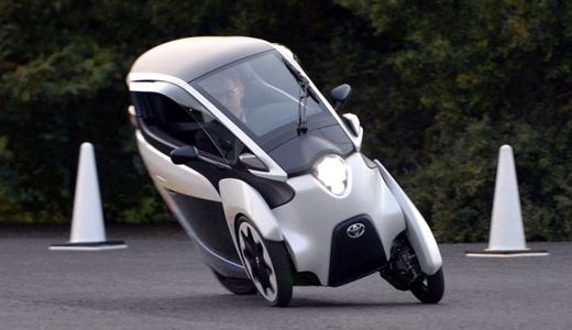 Toyota unveils three-wheeler that leans like a motorbike when speeding ...